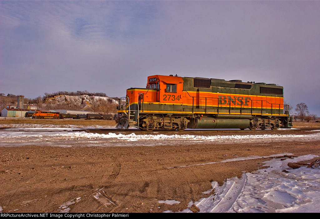 BNSF 2734 and BNSF 6369